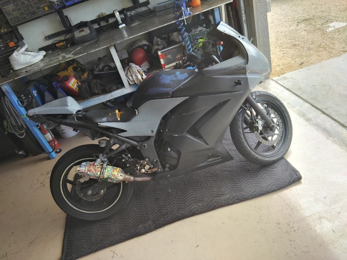 Ninja 250r 2010 for Sale in Phoenix, AZ - OfferUp