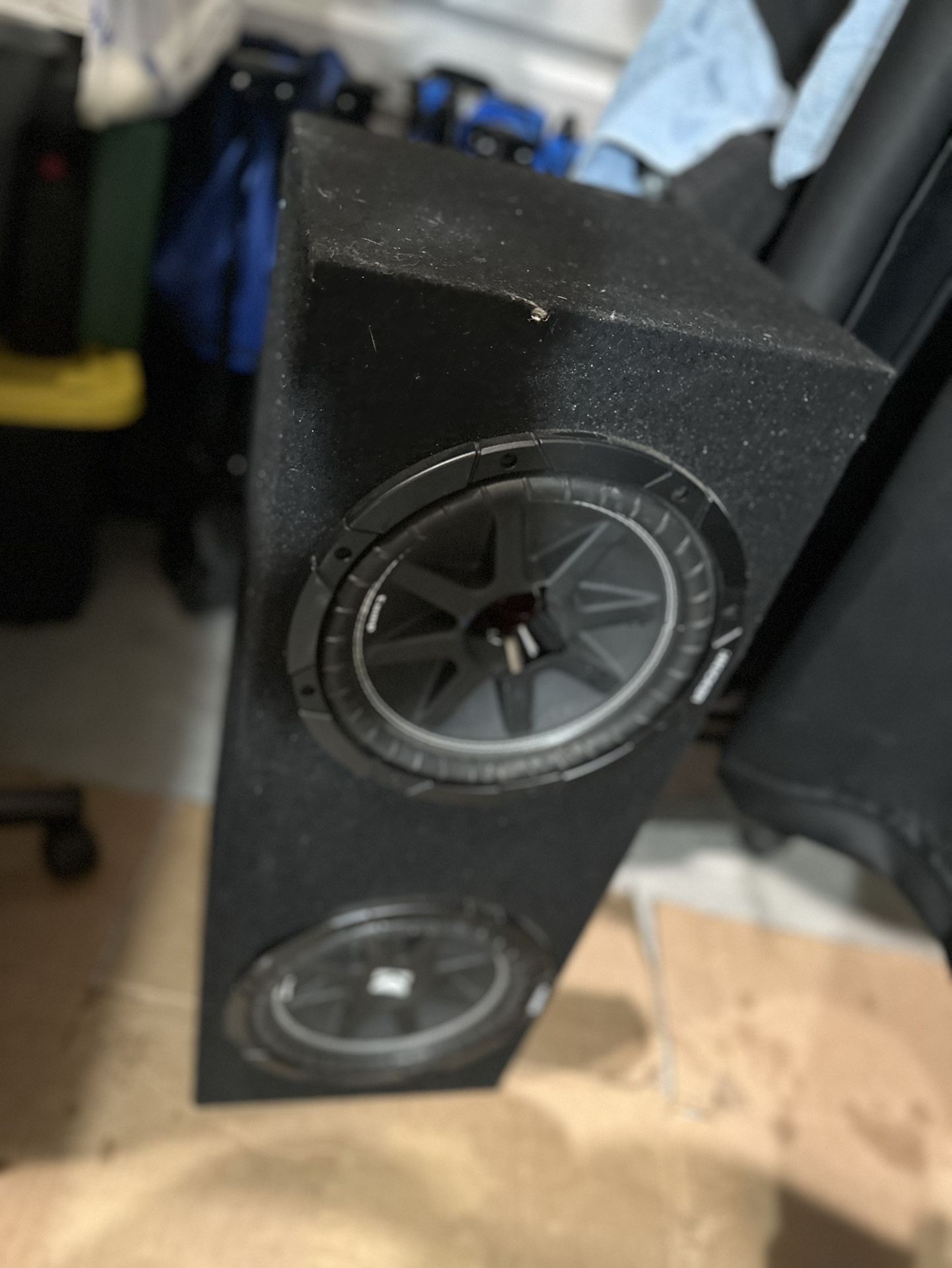 Kicker Comp Dual 12" Vented Subwoofer Box Loaded Enclosure for Sale in Las Vegas, NV - OfferUp