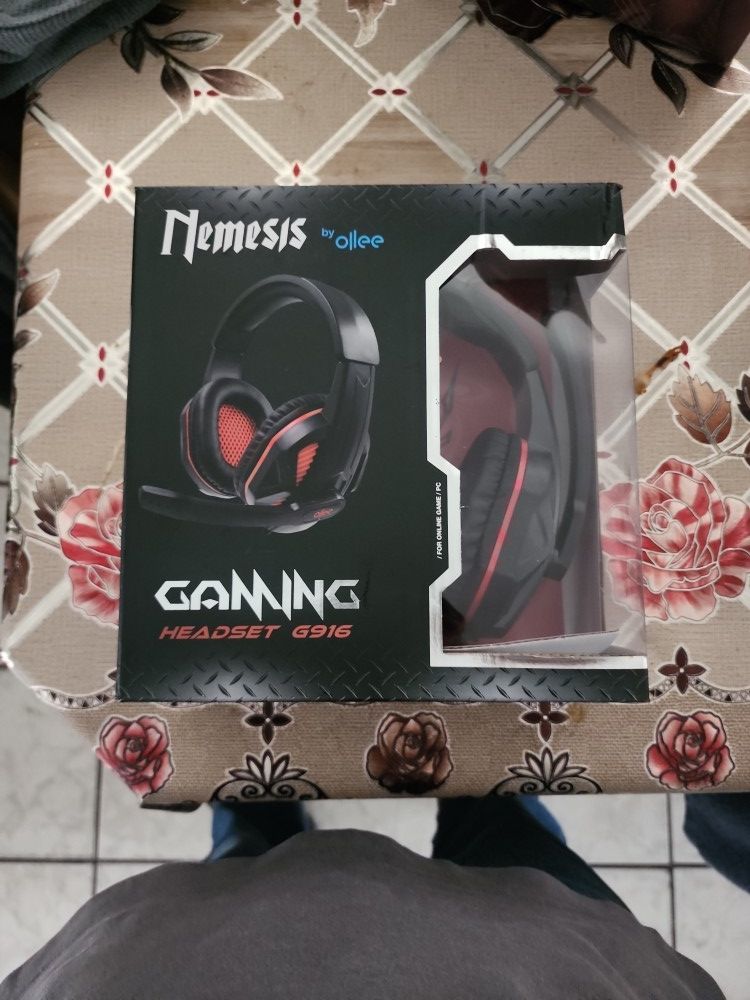 Nemesis Gaming Headset G916 (Black & Red) for Sale in Los Angeles, CA ...
