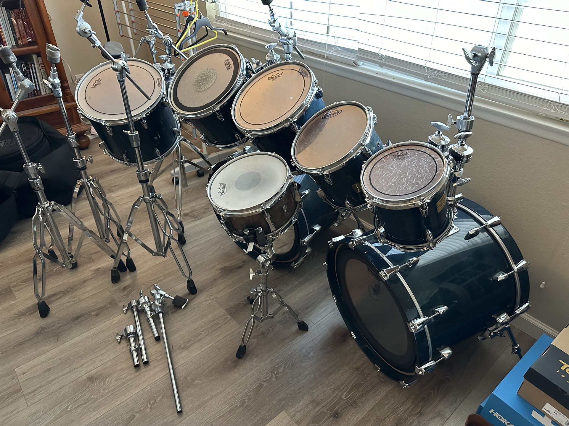Yamaha custom Absolute 8 Pc Drum Kit for Sale in San Diego, CA - OfferUp