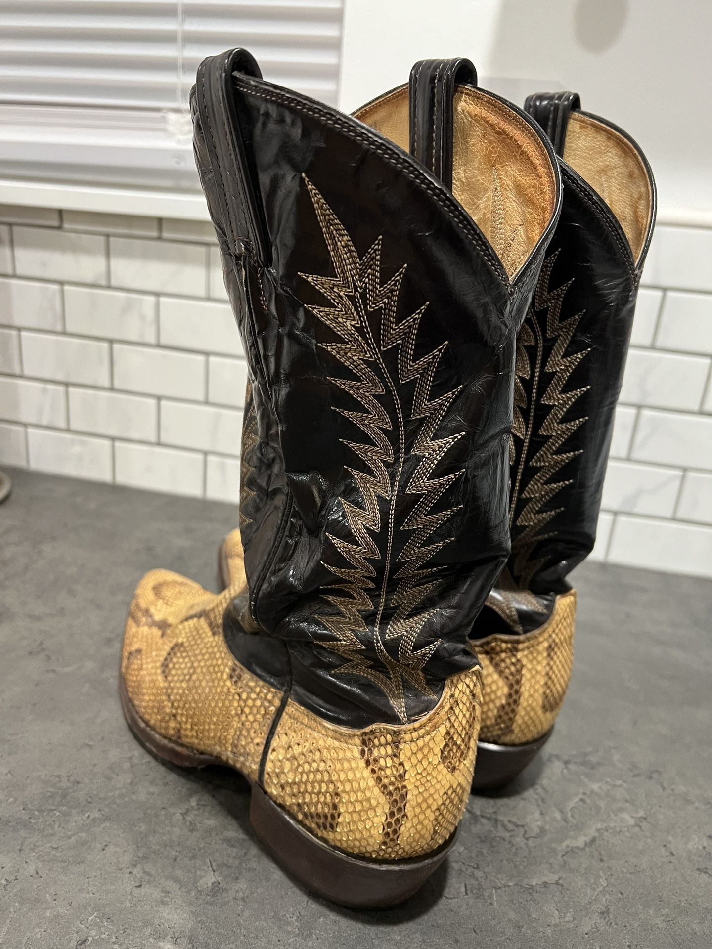 Snake Skin Cowboy Boots for Sale in El Cajon, CA - OfferUp