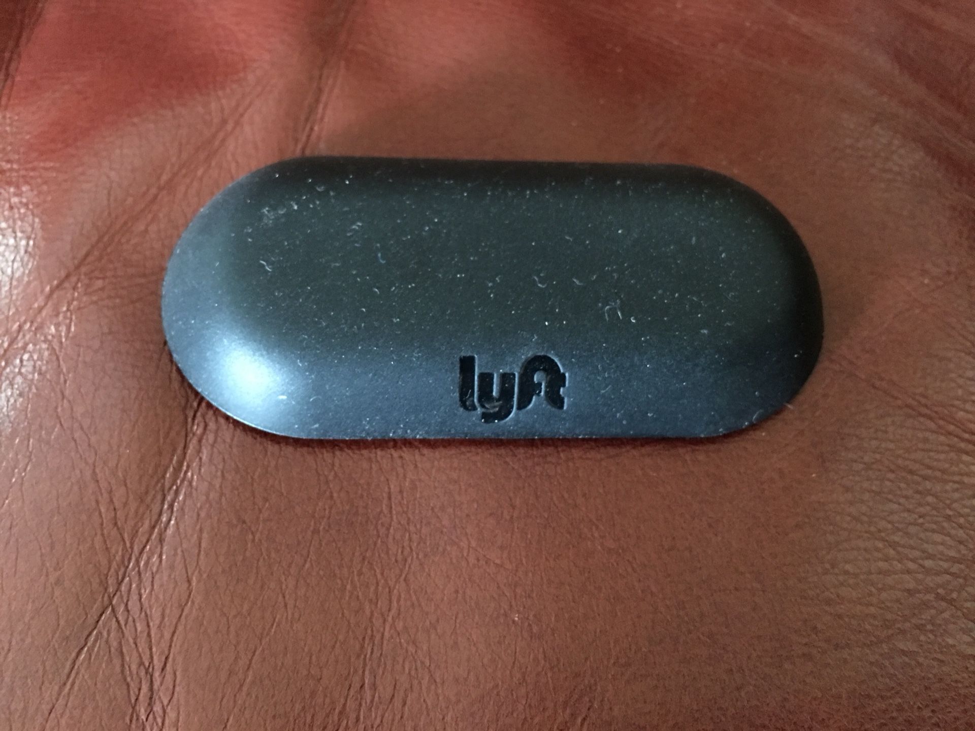 Lyft Amp Light with Charger and Dock for Sale in Temecula, CA - OfferUp