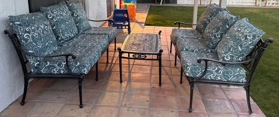 $400 PATIO SET 2 Benches And Table Hanamint for Sale in Tolleson, AZ ...