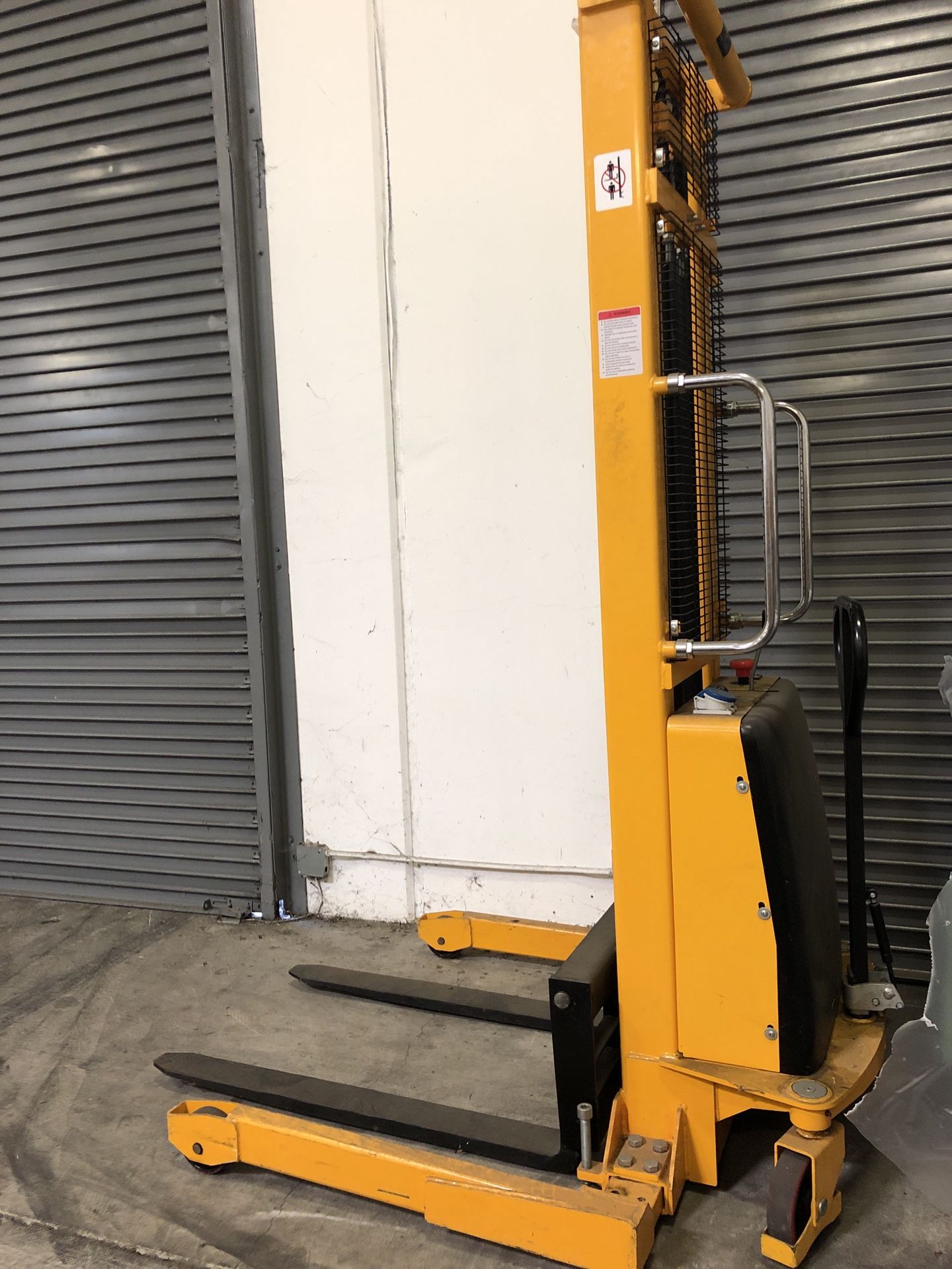 Straddle stacker uline h-2652 for Sale in Artesia, CA - OfferUp