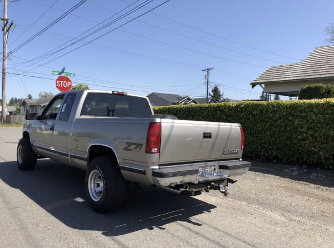98 Chevy 1500 Z71 97k for Sale in Tacoma, WA - OfferUp