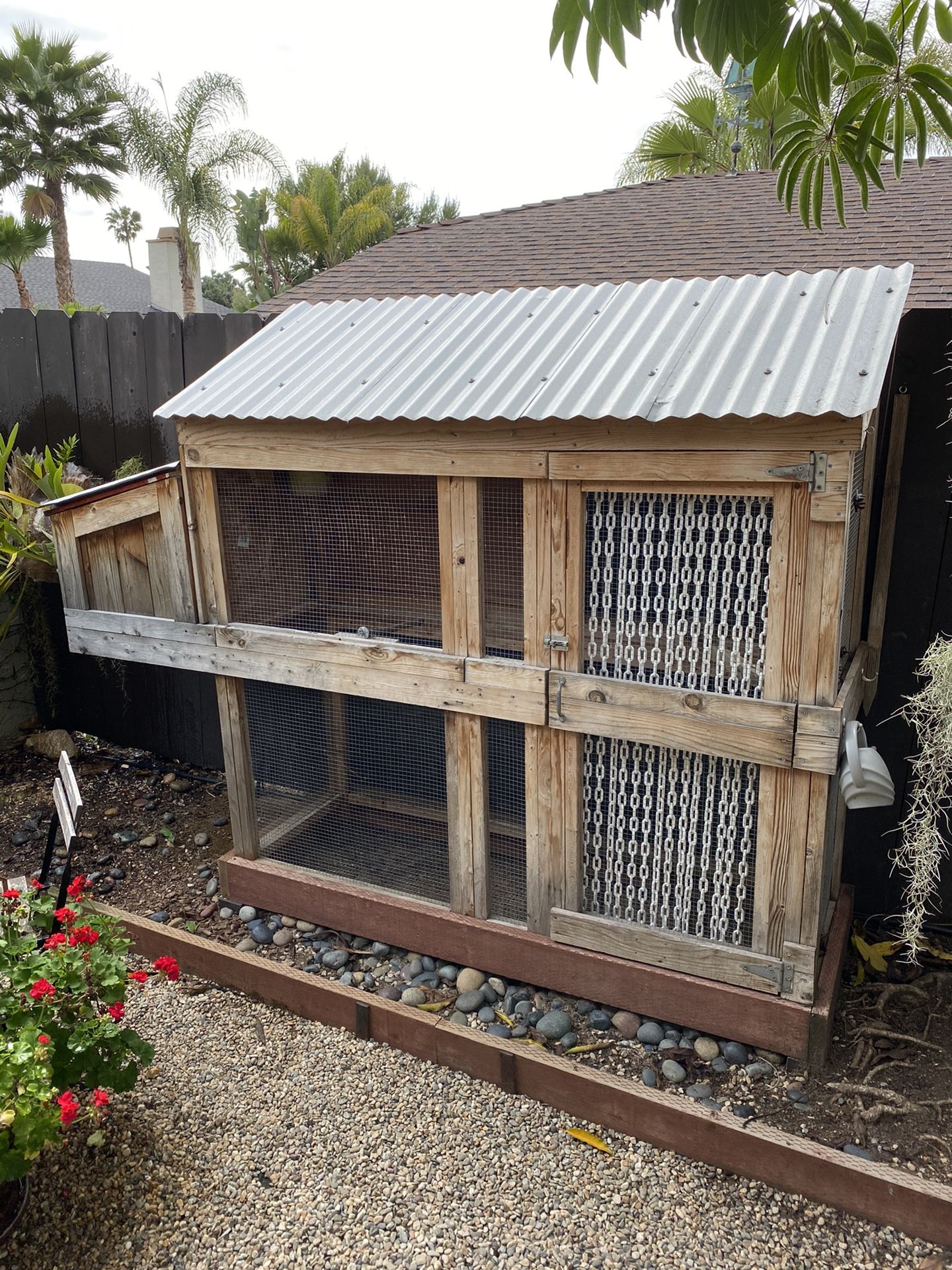 Chicken coop/bird aviary for Sale in La Costa, CA - OfferUp