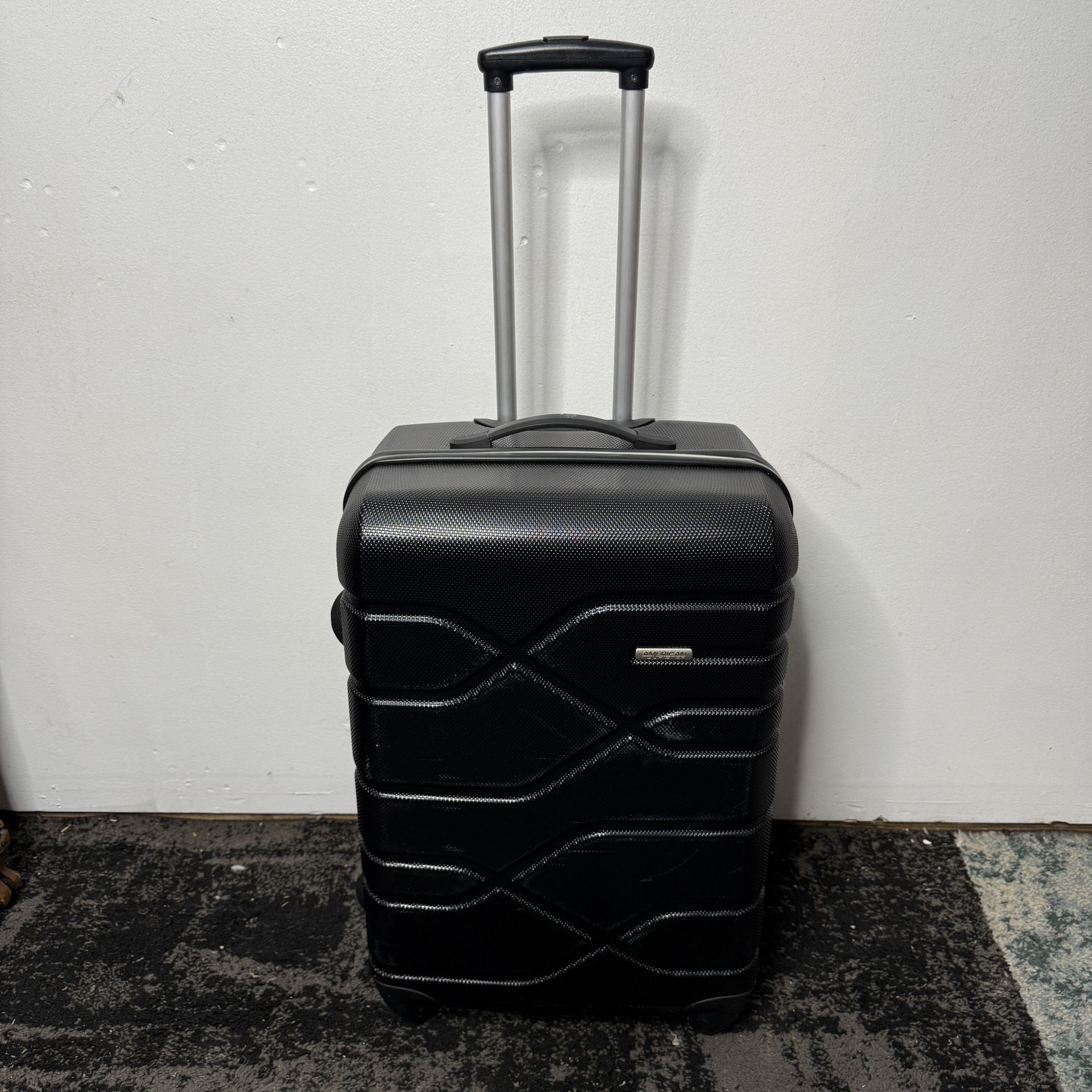American Tourister Suitcase Hard Shell Luggage Rolling Bag for Sale in ...