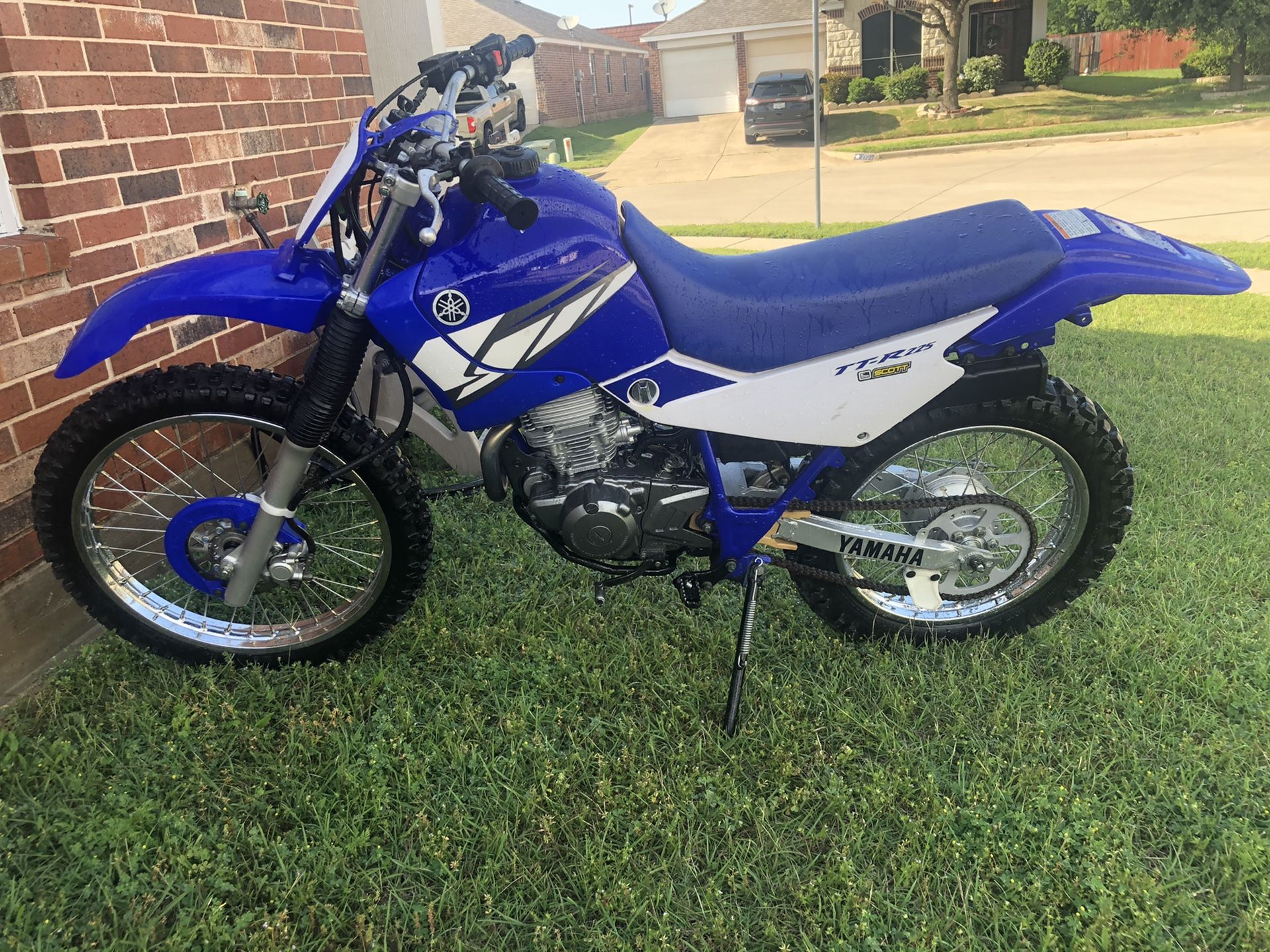 Yamaha TTR 225 -Electric start - like new - $2250 obo for Sale in ...