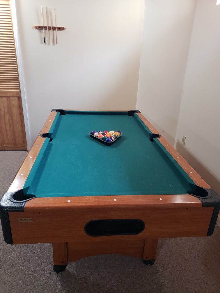 Harvard Sports Pool Table