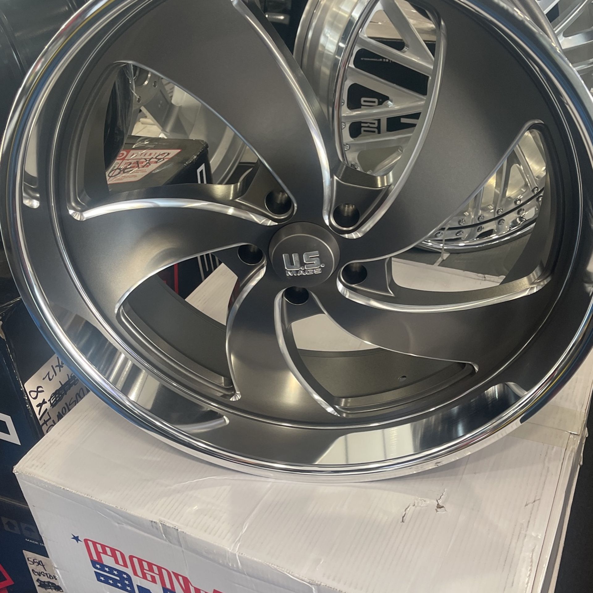 Us Mags U 133 Staggered 5x127 Bolt Pattern 24x9 24x10 Set Of 4