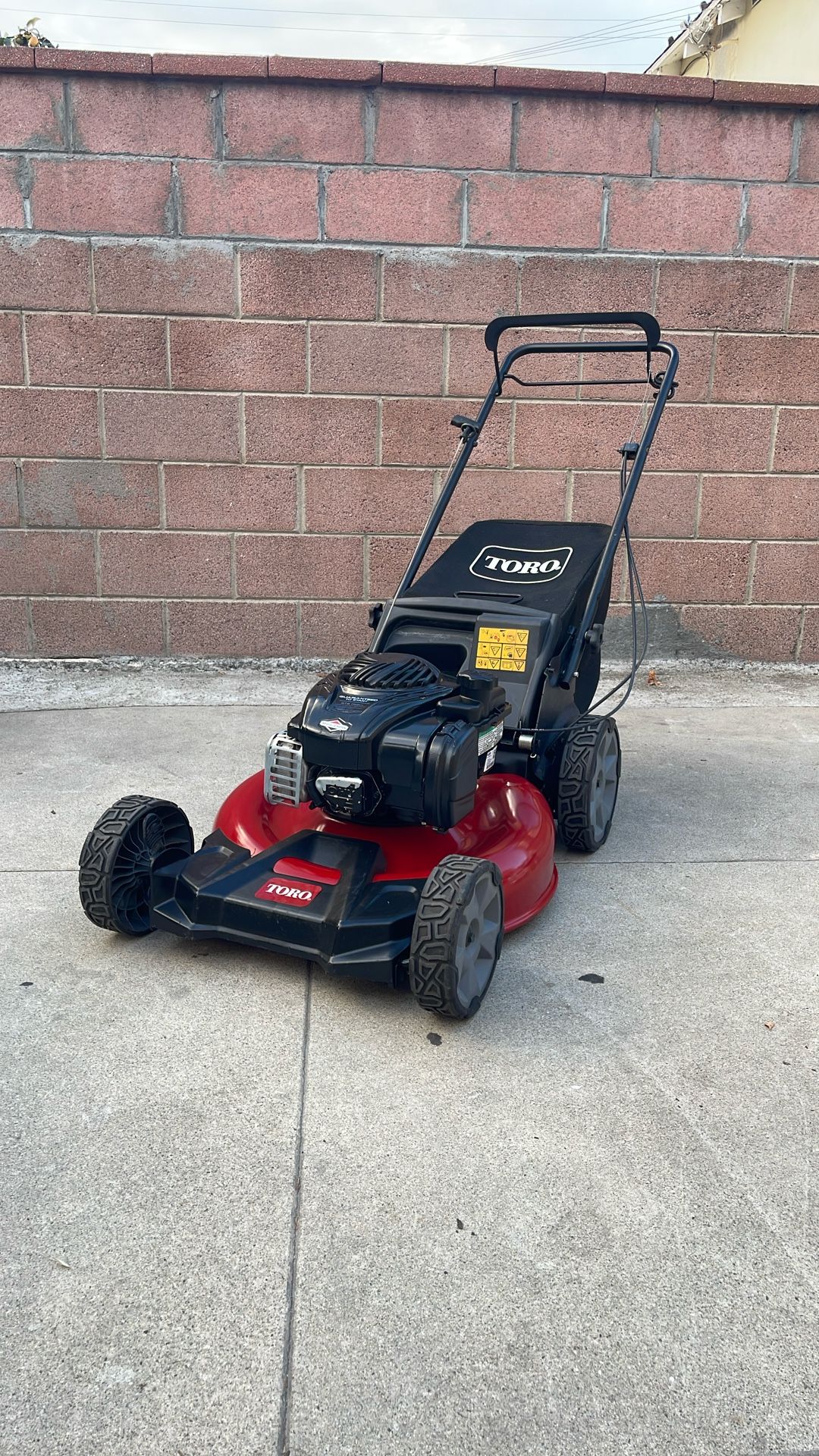 Toro Self Propelled Lawn Mower for Sale in South Gate, CA - OfferUp