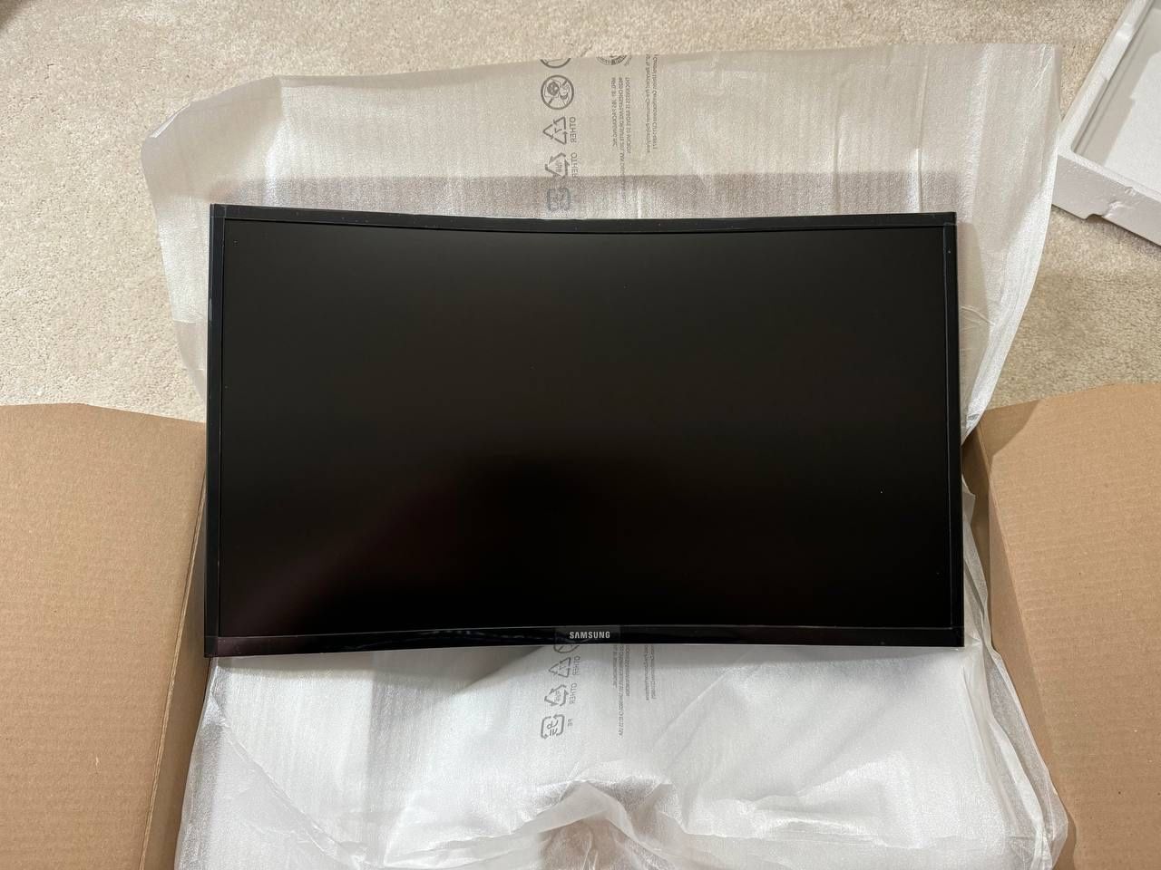 SAMSUNG 27" CF39 Series FHD 1080p Curved Computer Monitor for Sale in ...