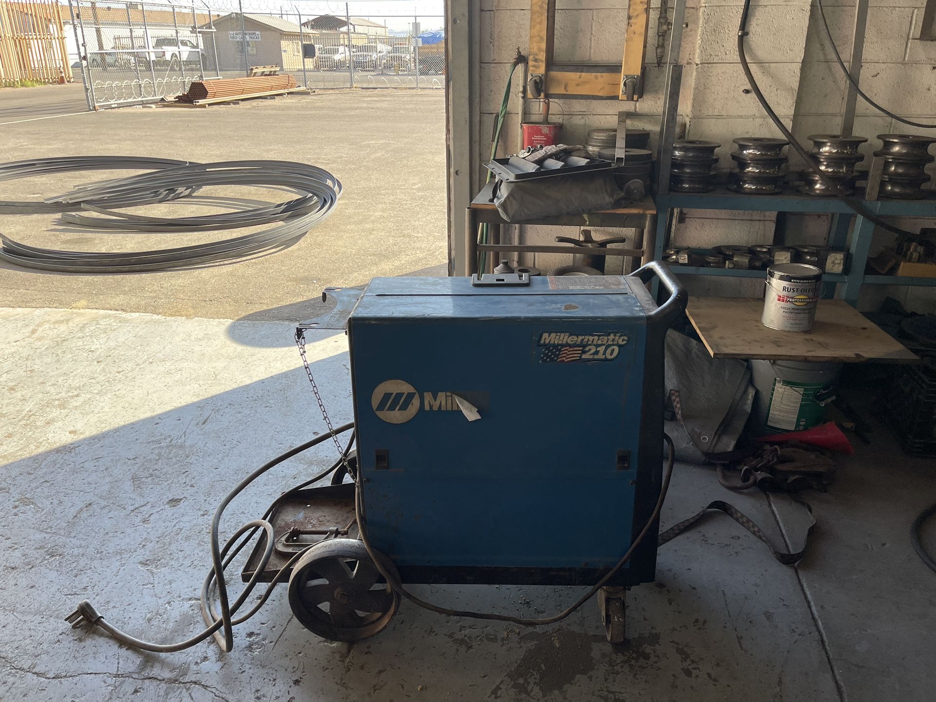 Millermatic 210 MiG Welder for Sale in Phoenix, AZ - OfferUp