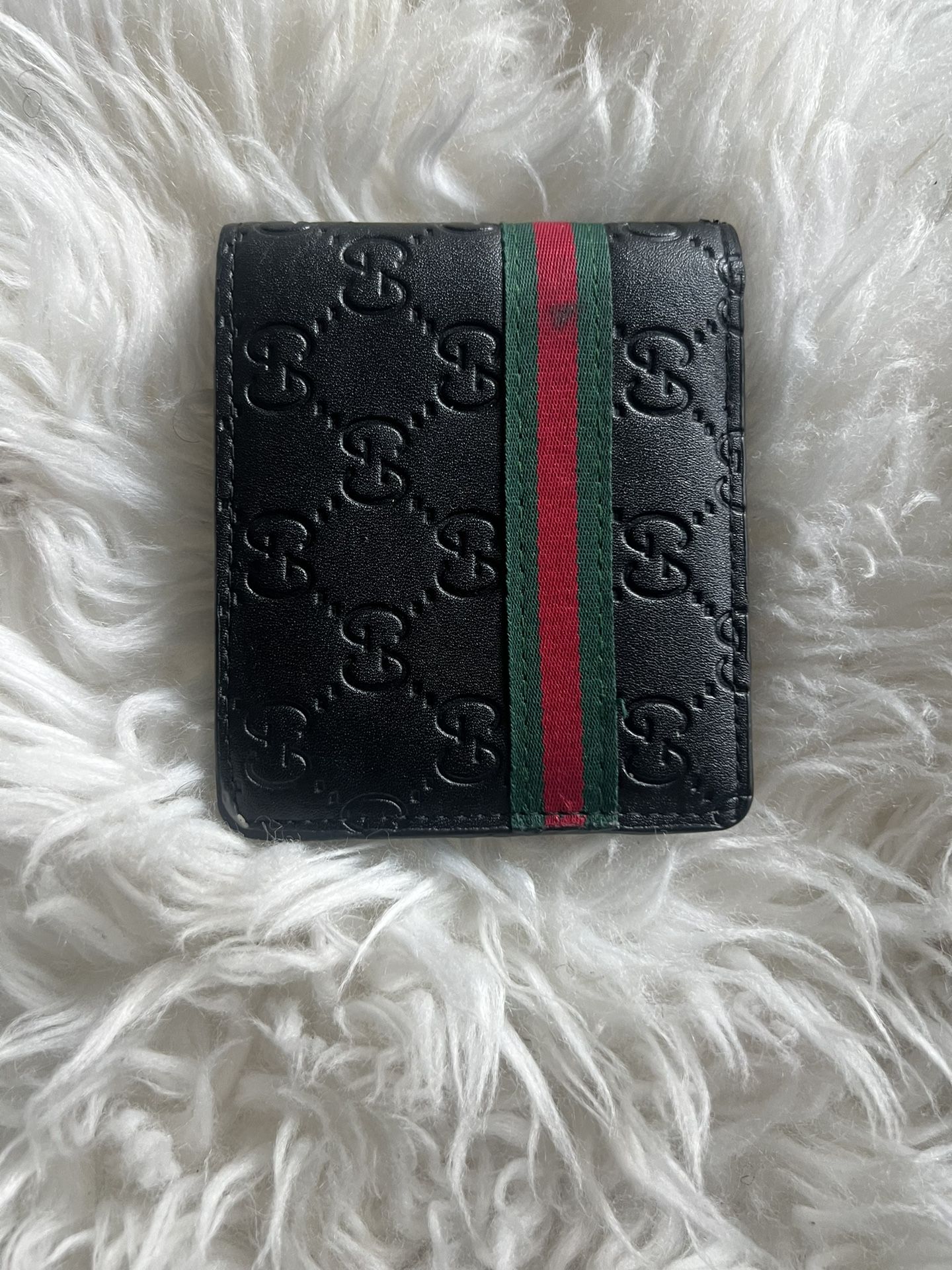 Gucci Wallet (pick up only) for Sale in Sacramento, CA - OfferUp
