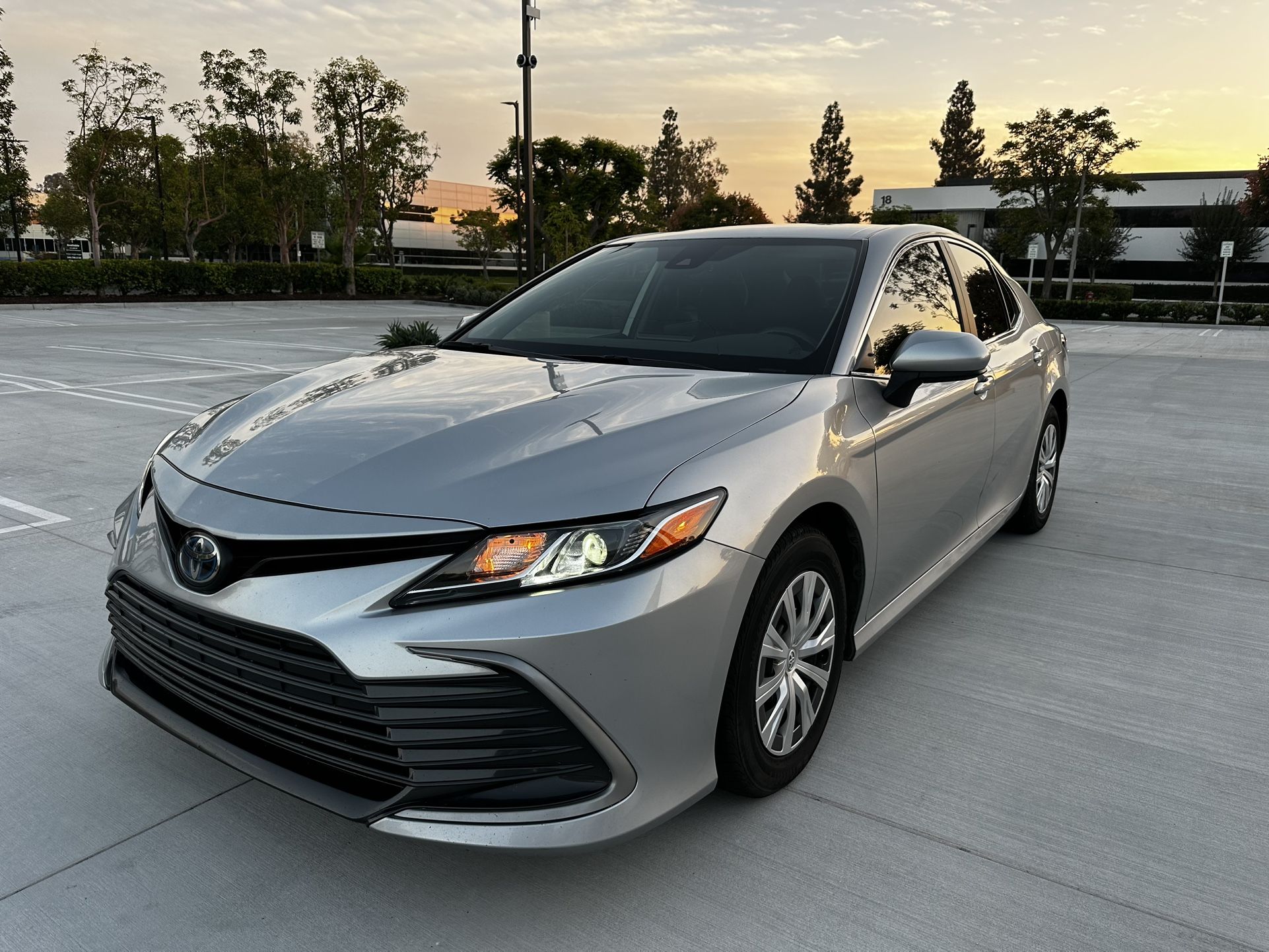 Is this legit? Guy isn't answering my questions and license plate is ...