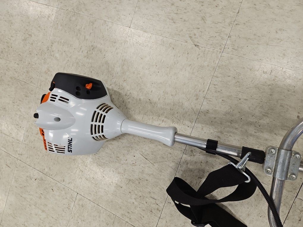 Stihl FS56 C Straight Shaft Line Trimmer with Bike Style Handles 803061-1 for Sale in Tacoma, WA ...