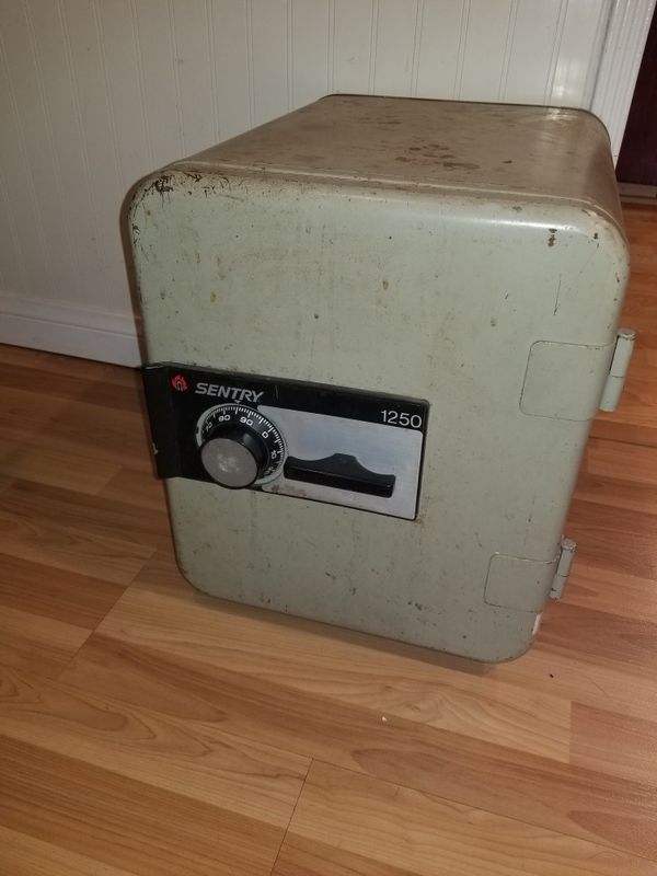 Sentry 1250 Safe Manual