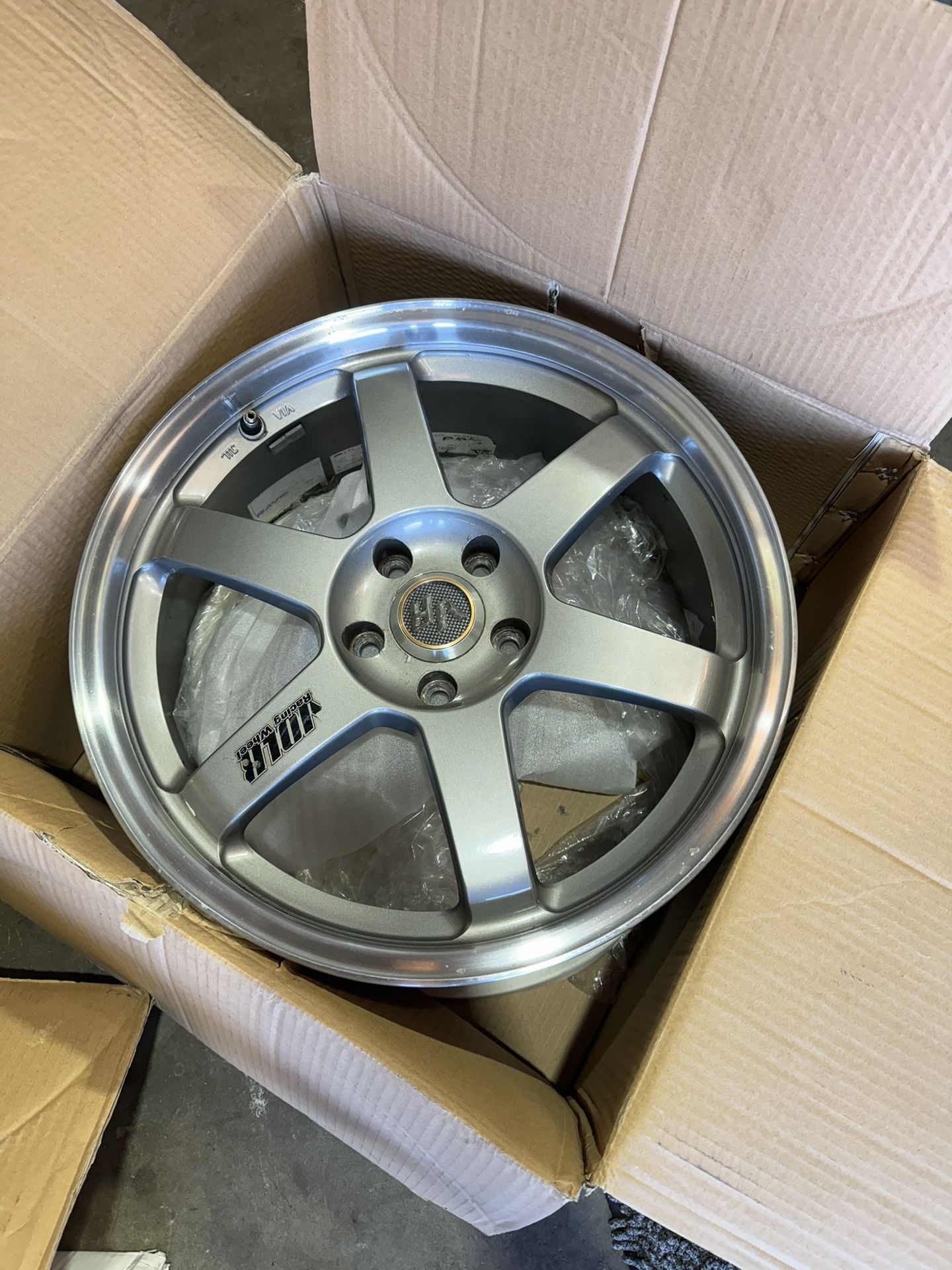 Two Volk Te37 Original NON SAGA 18x8 +35 5x112 for Sale in Huntington ...