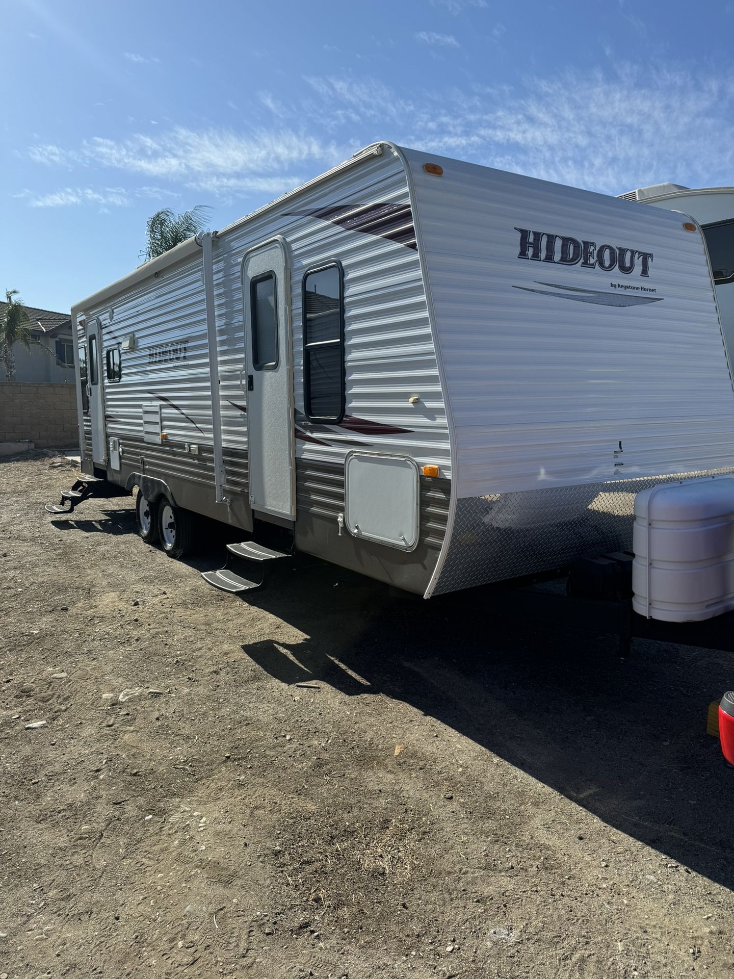 2011 Keystone Hideout 26ft Double Door Superslide for Sale in Fontana ...