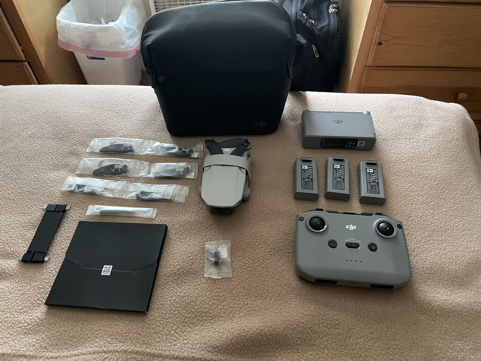 DJI mini 2 Pro Fly More Bundle for Sale in West Hollywood, CA - OfferUp