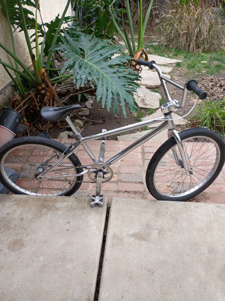 24-in Redline Pictures Of Self Explanatory O for Sale in Riverside ...