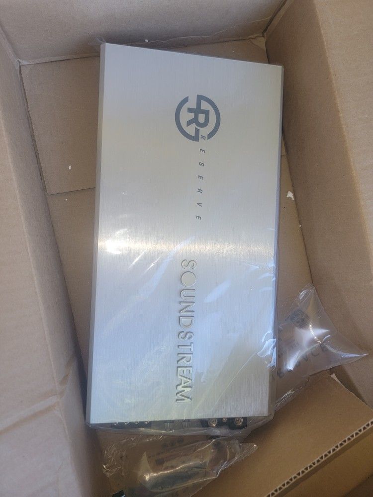 8k New Soundstream In Box With Bass Knob for Sale in Riviera Beach, FL ...