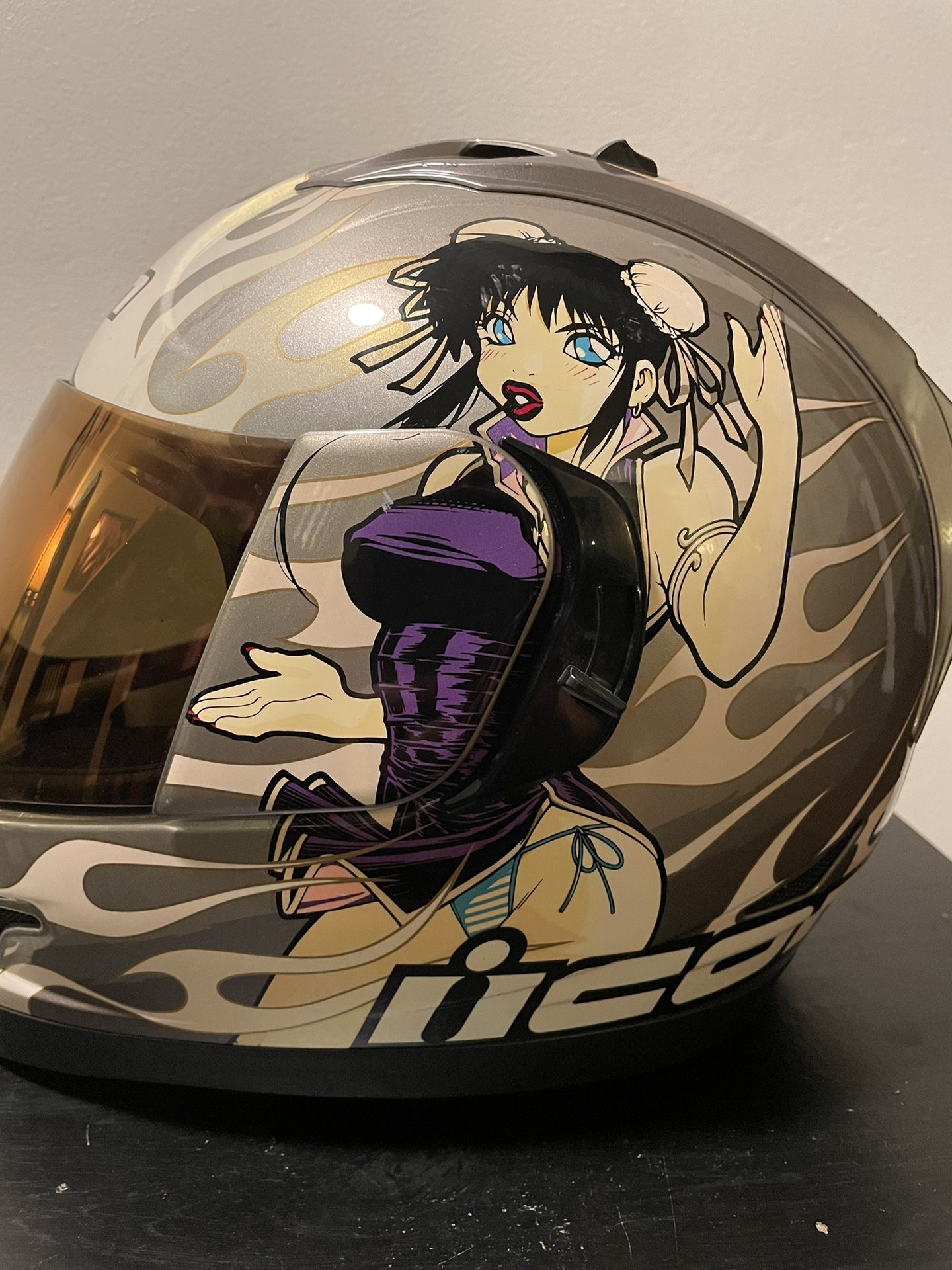 ICON Motorcycle Helmet XL Chun Li for Sale in Los Angeles, CA - OfferUp