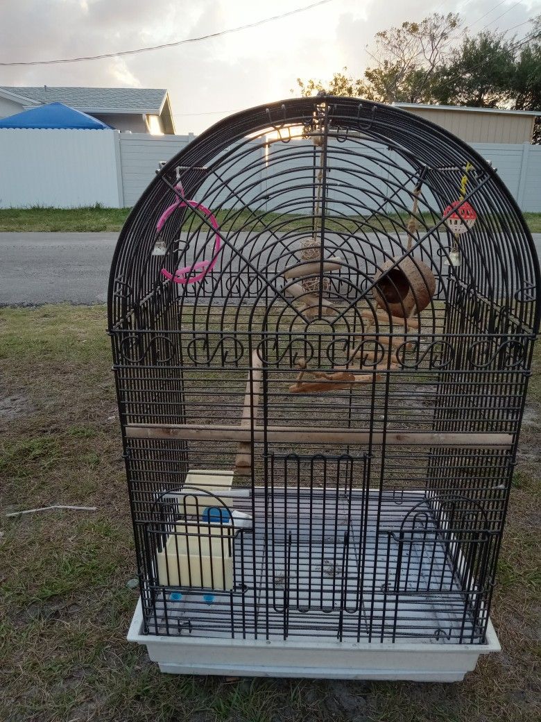 Bird Cage for Sale in Hialeah, FL - OfferUp
