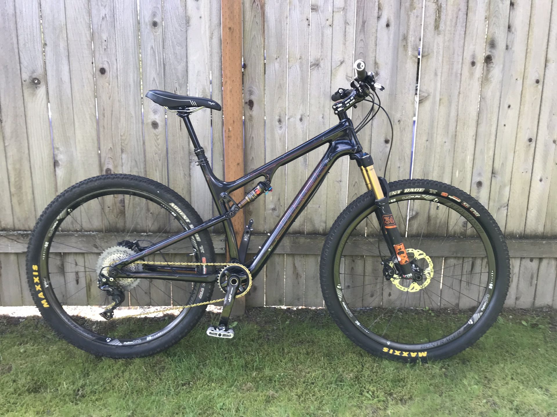Trek Superfly 100 pro SL, carbon fiber full suspension mountain bike ...