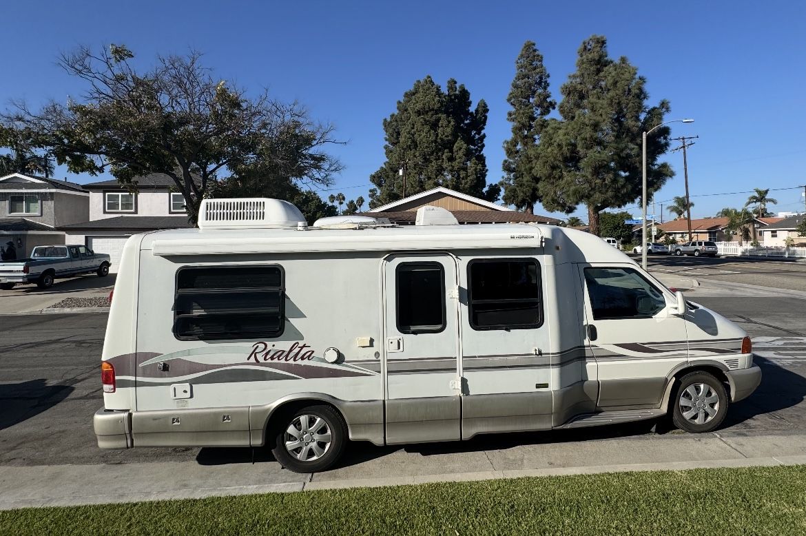 1999 Winnebago Rialta for Sale in Garden Grove, CA - OfferUp