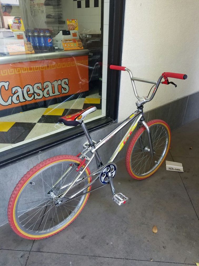 98 24" GT PRO SERIES BMX for Sale in Pomona, CA - OfferUp