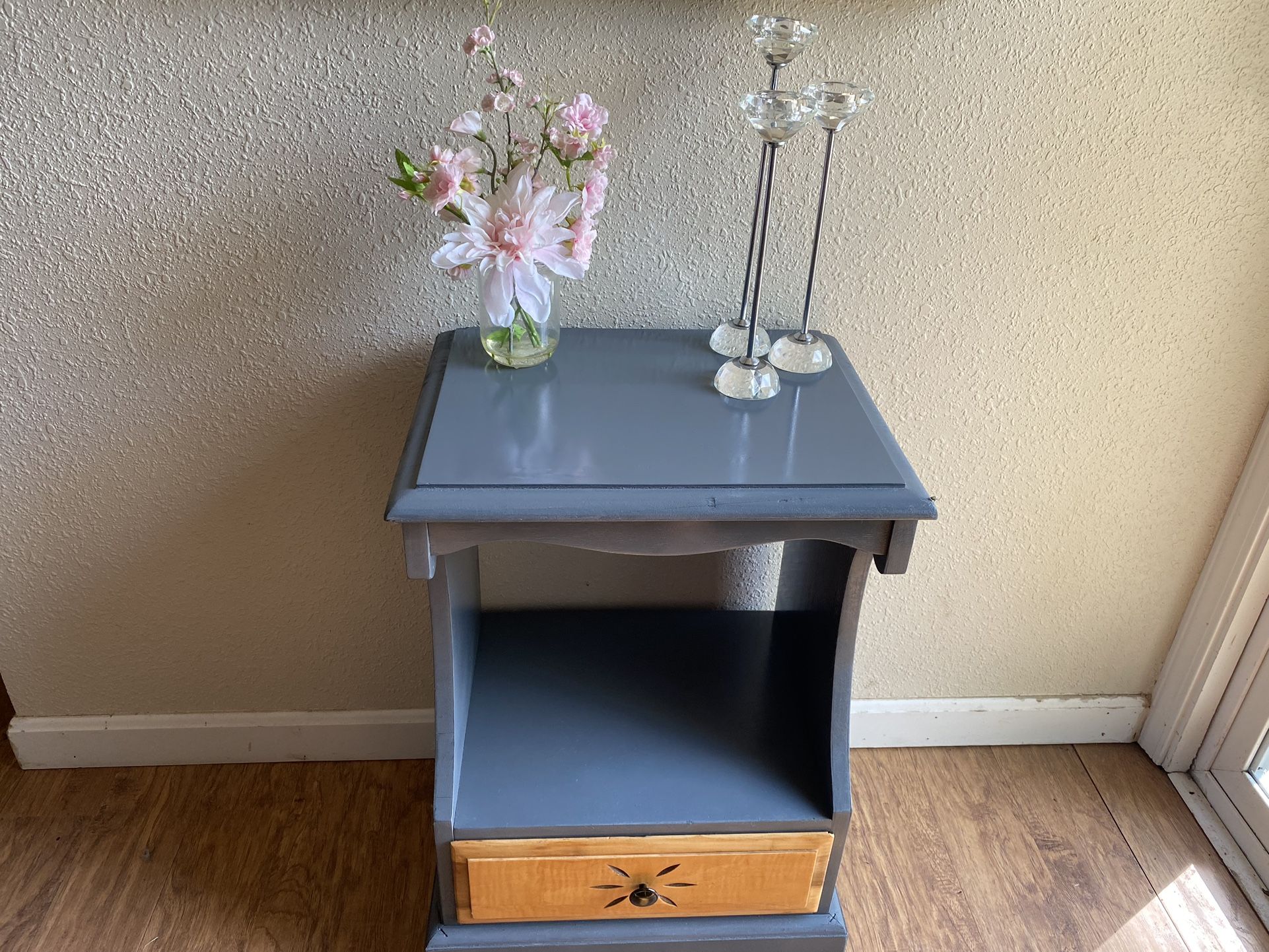 Side Table for Sale in Catoosa, OK - OfferUp