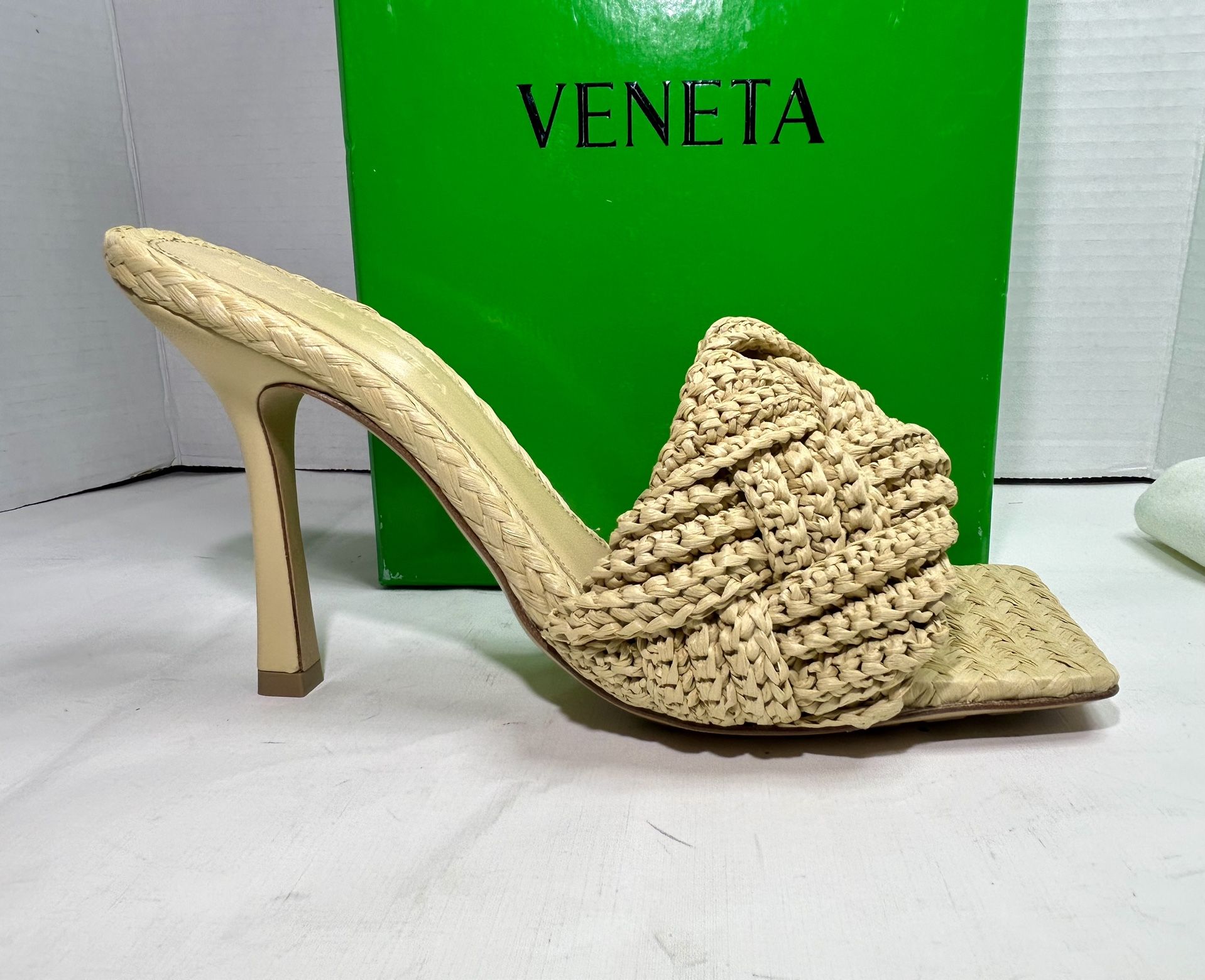 NEW BOTTEGA VENETA LIDO SANDAL HEEL BEIGE WOVEN RAFFIA LEATHER SZ 37.5 ...