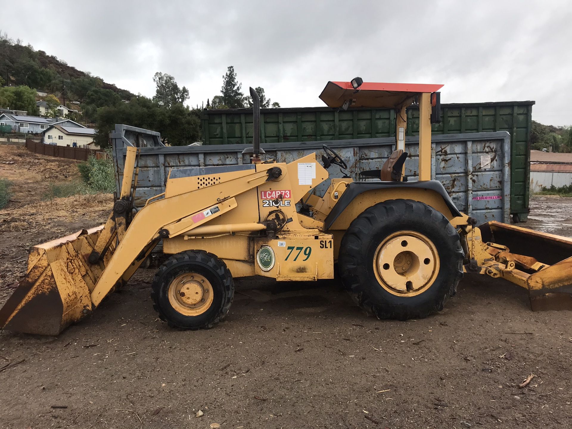 John Deere 210le skip loader tractor for Sale in Lakeside, CA - OfferUp
