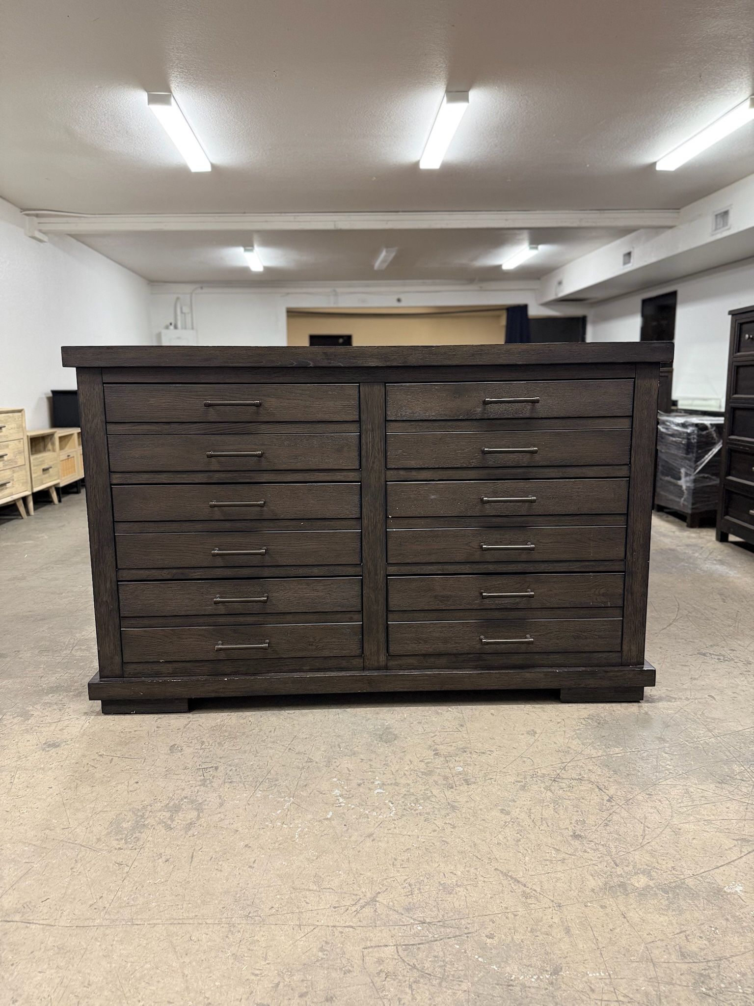 Large 6 Drawer Dresser Chest Tons of Storage for Sale in Phoenix, AZ ...