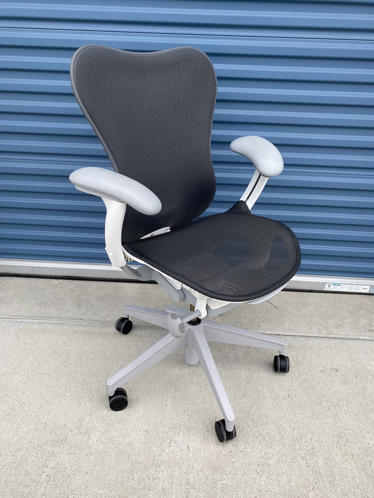 Herman Miller Fully Loaded Mirra 2 With Triflex Polymer Back Office ...
