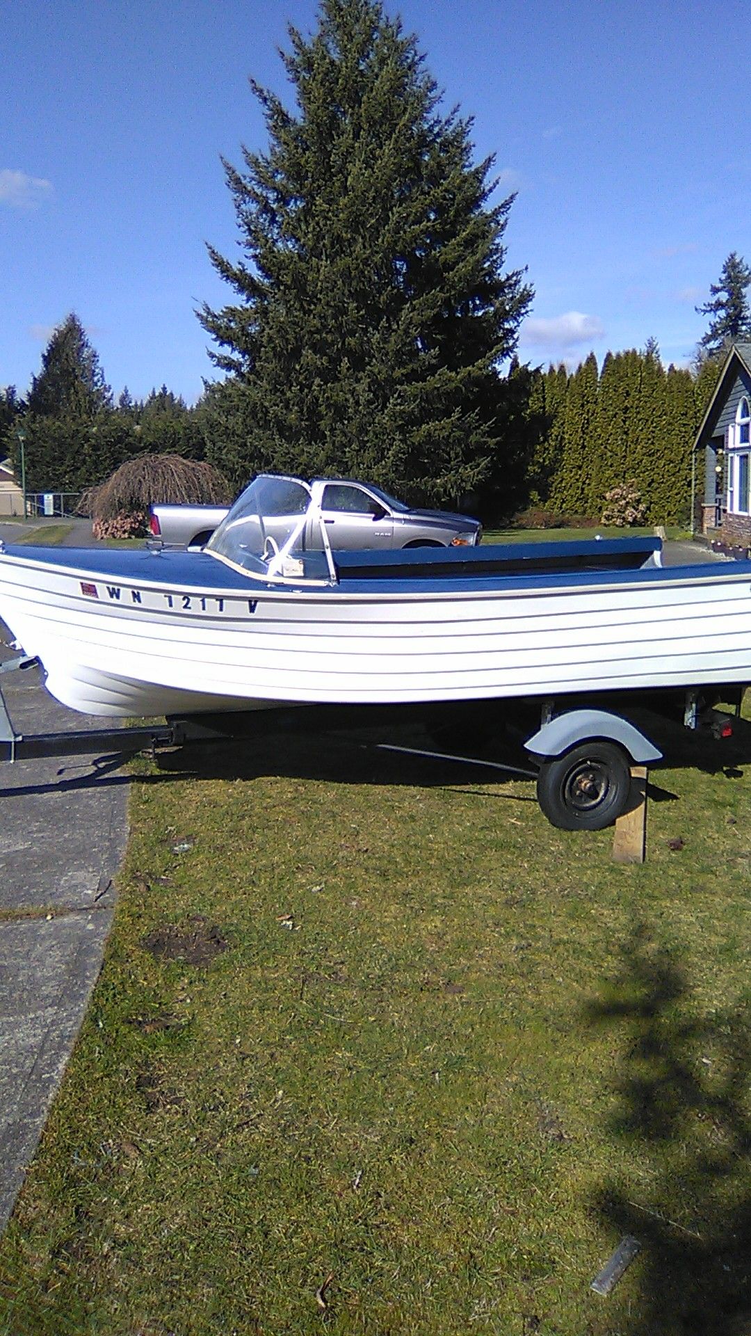14 ft Hi Laker for Sale in Buckley, WA - OfferUp