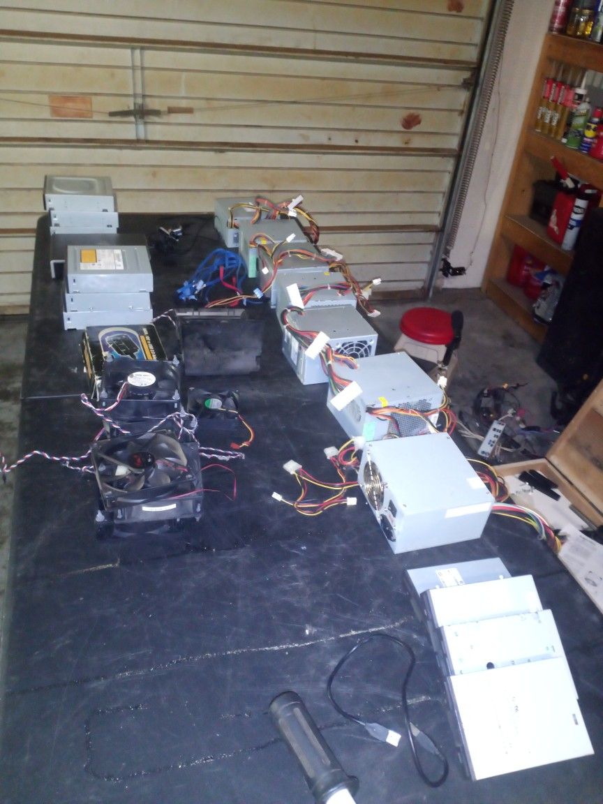 Box Of Computer Parts for Sale in Spring Hill, FL - OfferUp