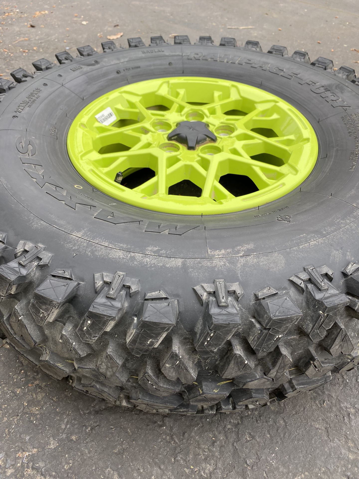 2022 Rzr Pro R Wheels And Tires for Sale in Lake Forest, CA - OfferUp