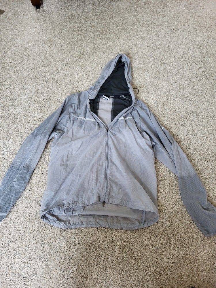 Nike Mens Large Windbreaker for Sale in Auburn, WA - OfferUp