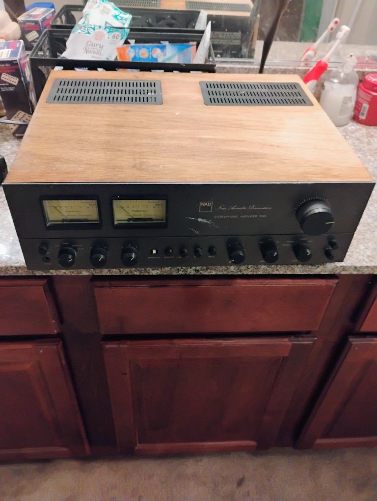 NAD 3045 Vintage Amplifier for Sale in Las Vegas, NV - OfferUp