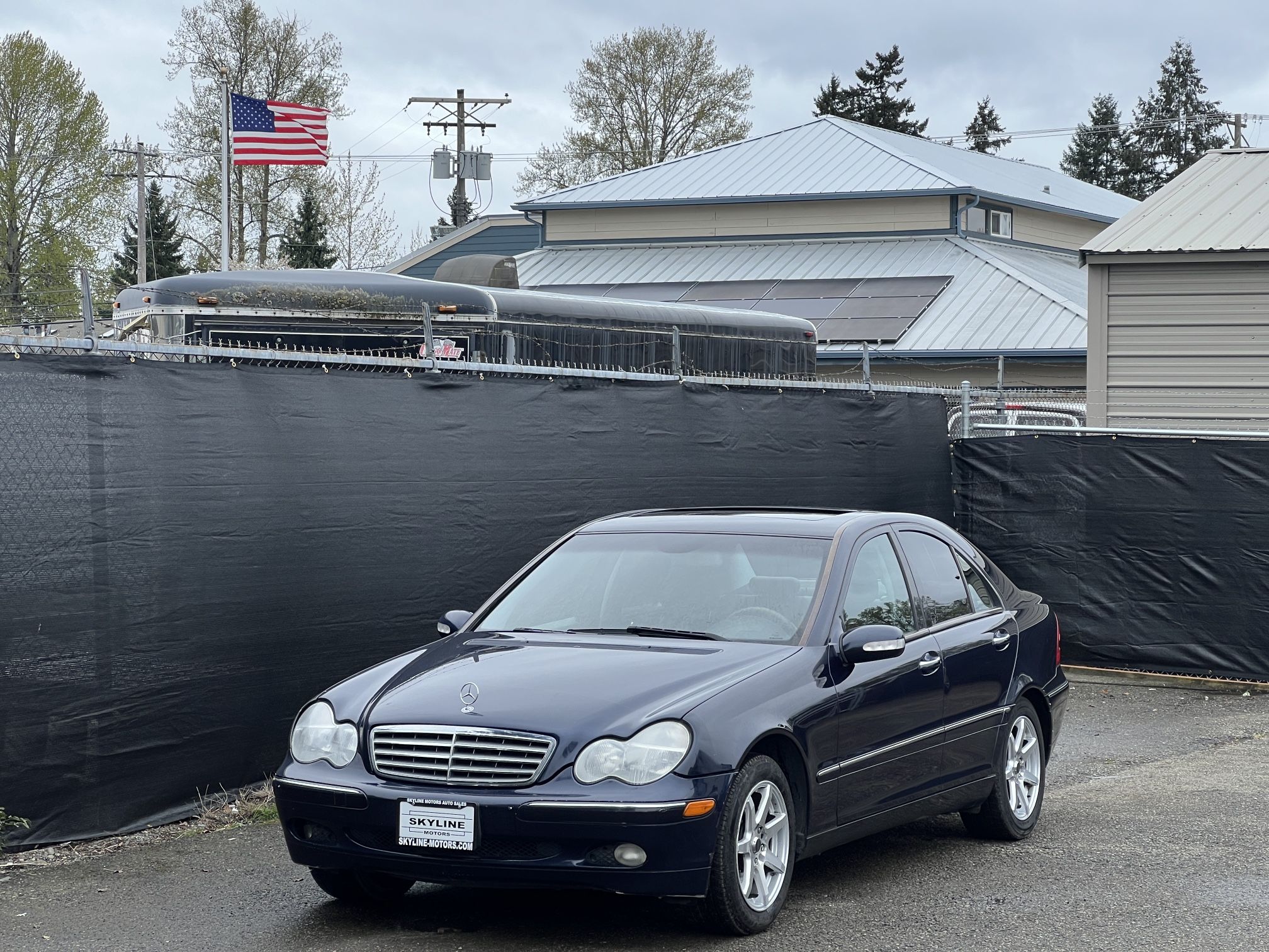 2004 Mercedes C240 AWD sedan for Sale in Lewis Mcchord, WA - OfferUp