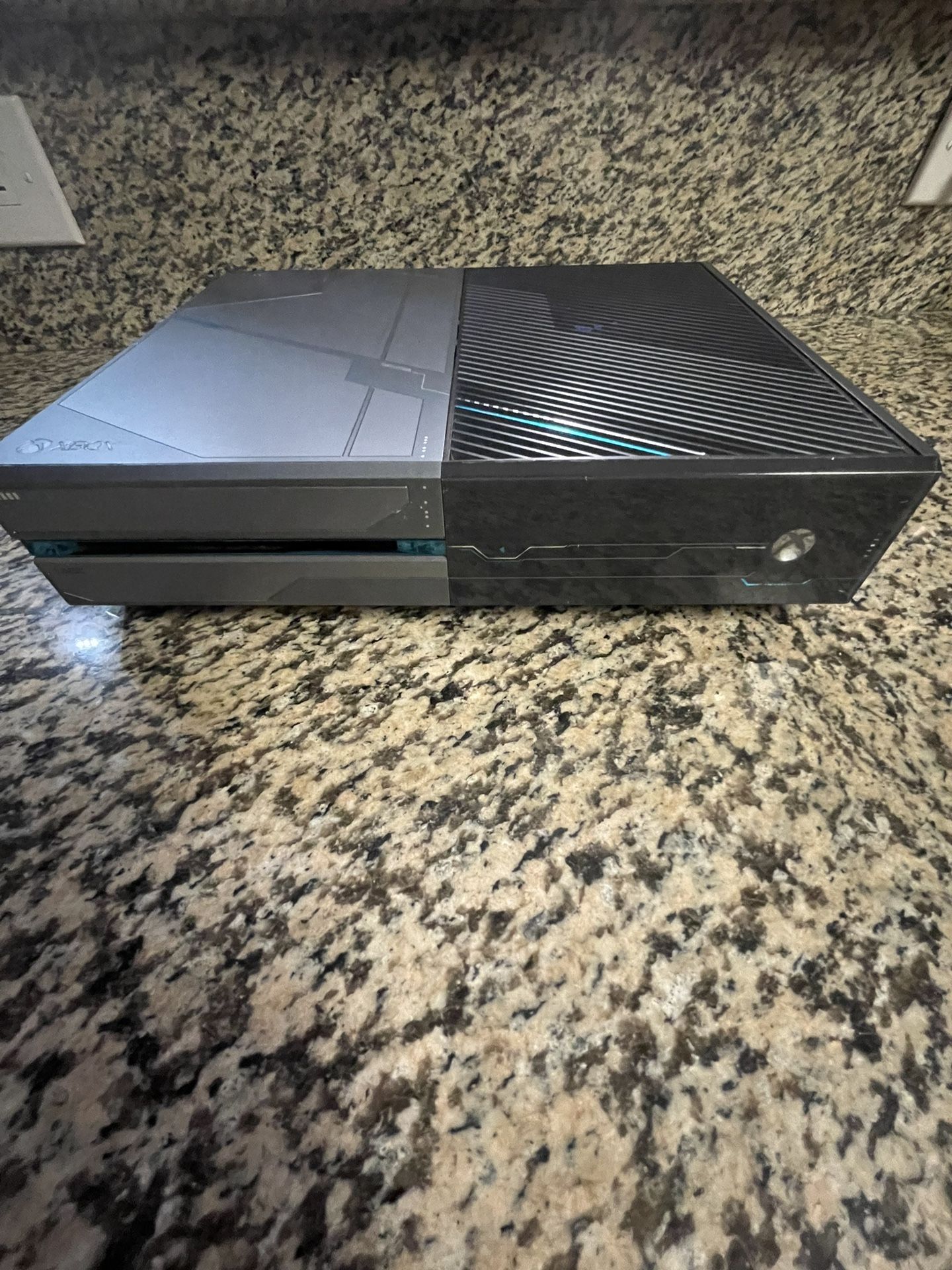 Xbox One Halo 5 Bundle