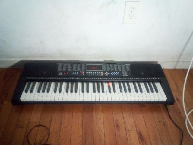 BCP SKY3160 61 Key Electronic Keyboard With Light Up Keys And 3 Modes ...
