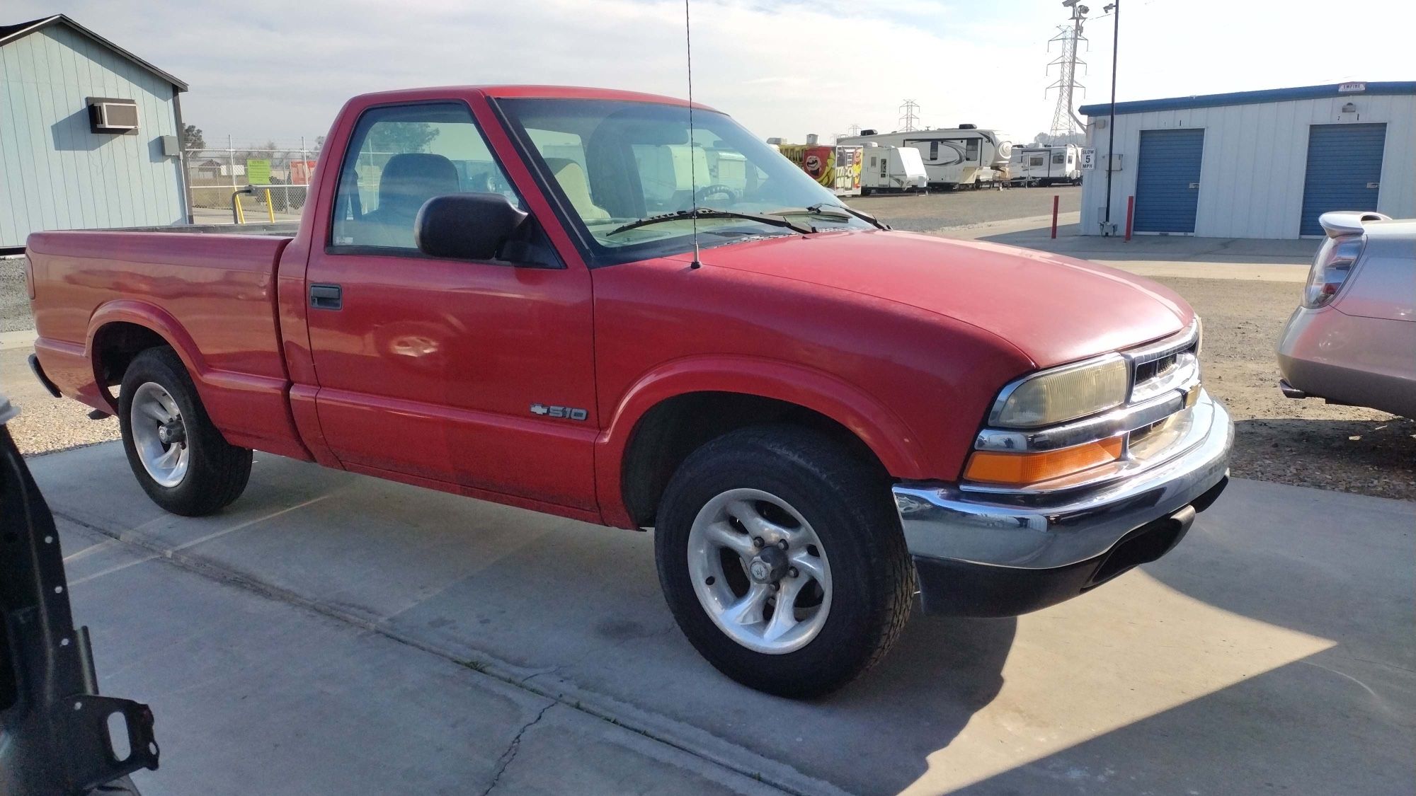 2000 Chevrolet S-10 for Sale in Madera, CA - OfferUp
