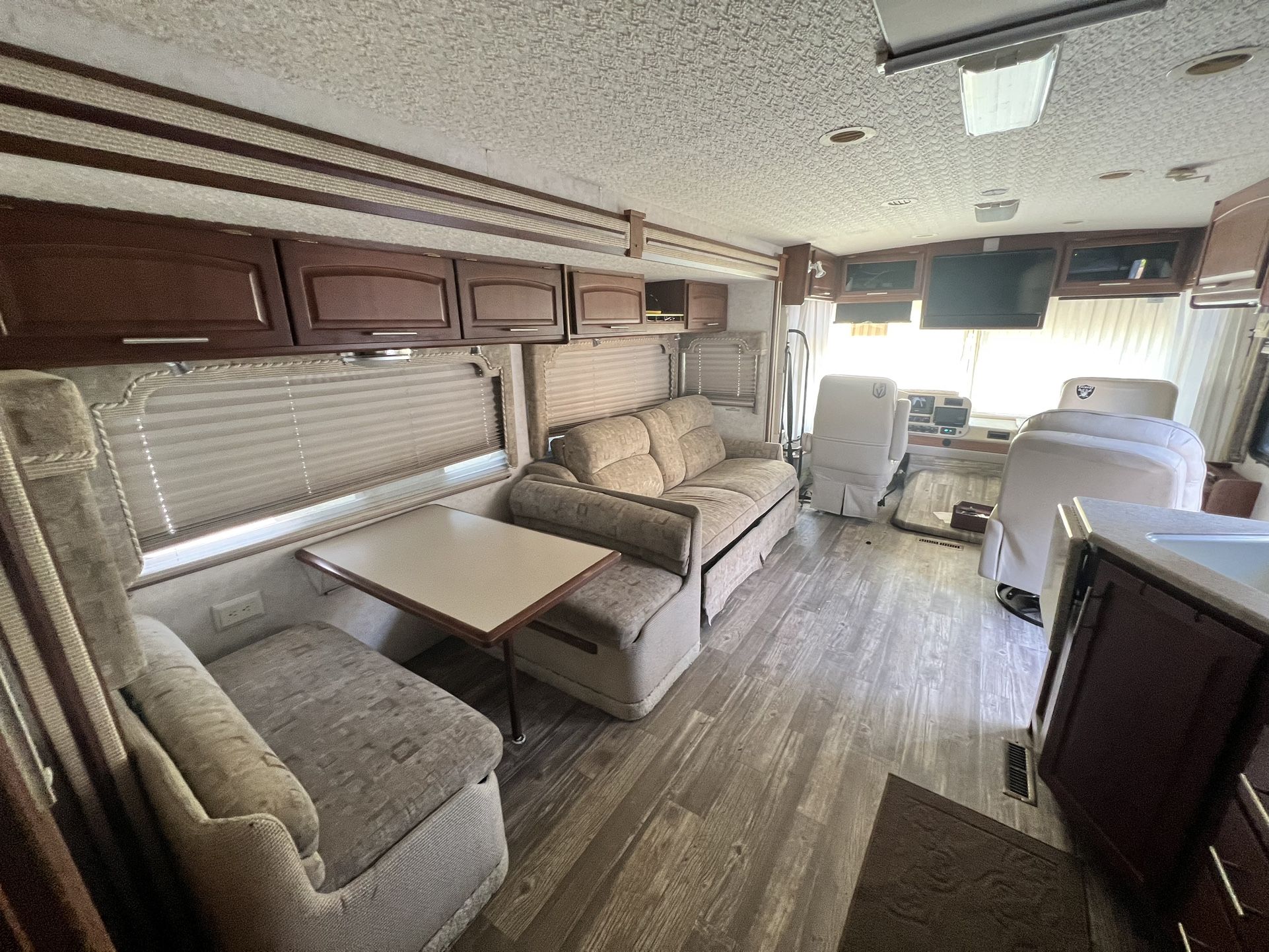2004 Itasca Suncruiser Class A 33 Ft for Sale in Las Vegas, NV - OfferUp