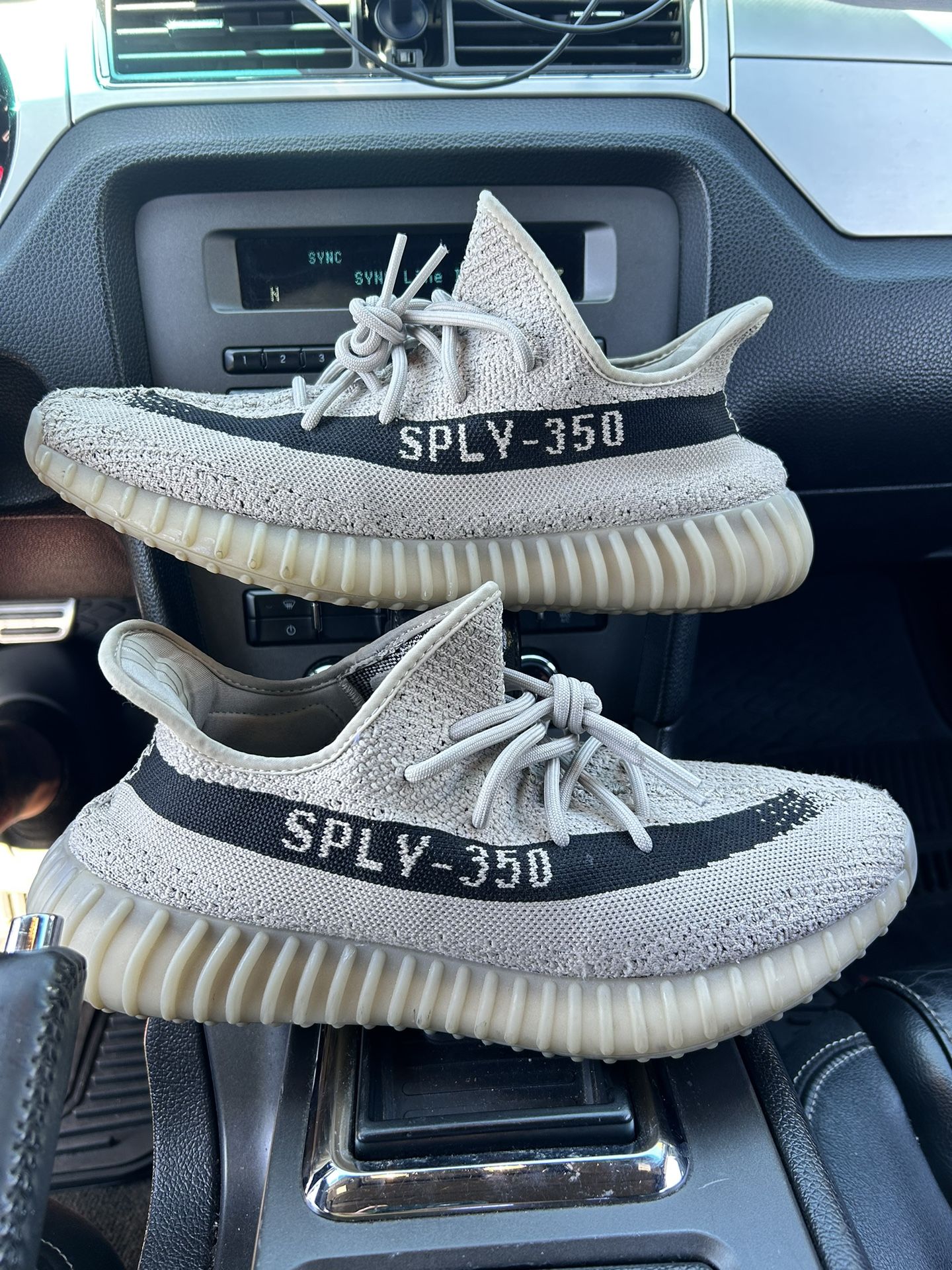 Yeezy 350 Slate for Sale in Lincoln Acres, CA - OfferUp