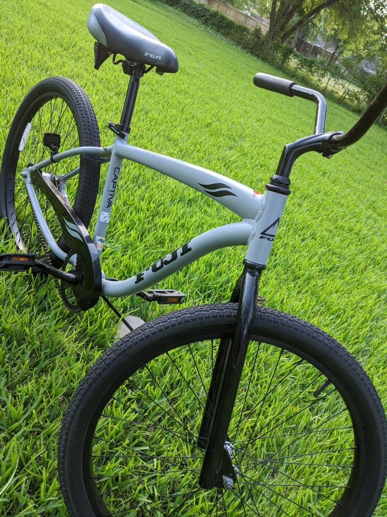 FUJI Captiva Cruiser Bike S/M for Sale in Houston, TX - OfferUp