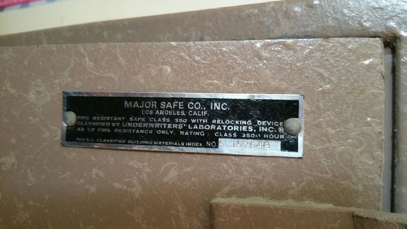 Major safe co. model 1512 home safe with combination for Sale in Laguna ...