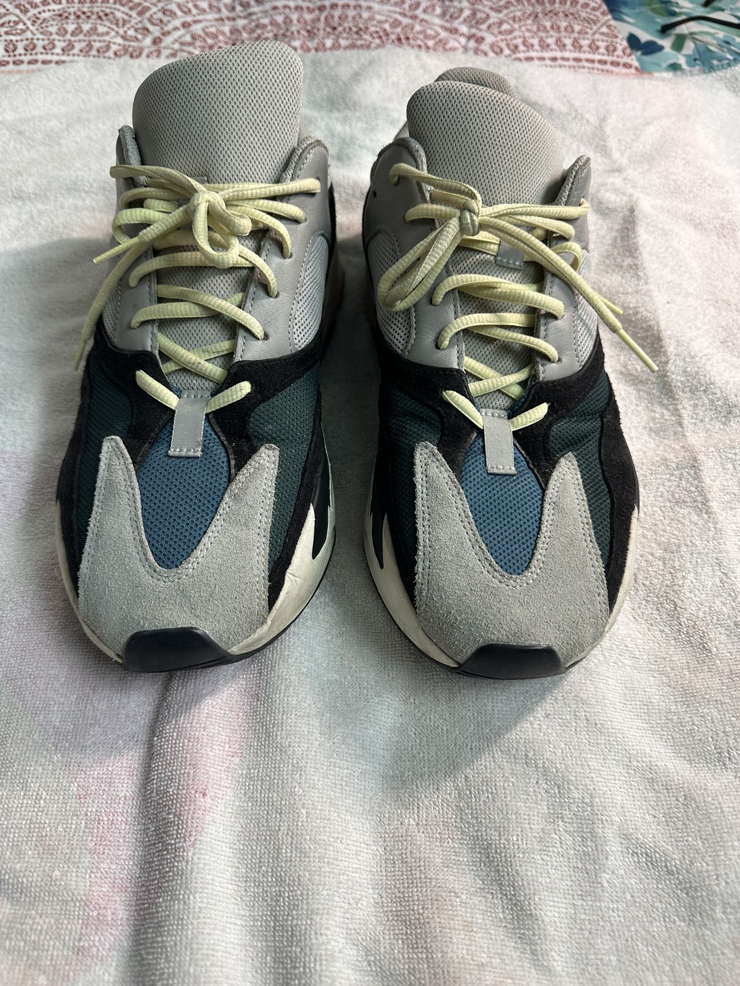 Yeezy 700 Wave runner 13M for Sale in San Jose, CA - OfferUp